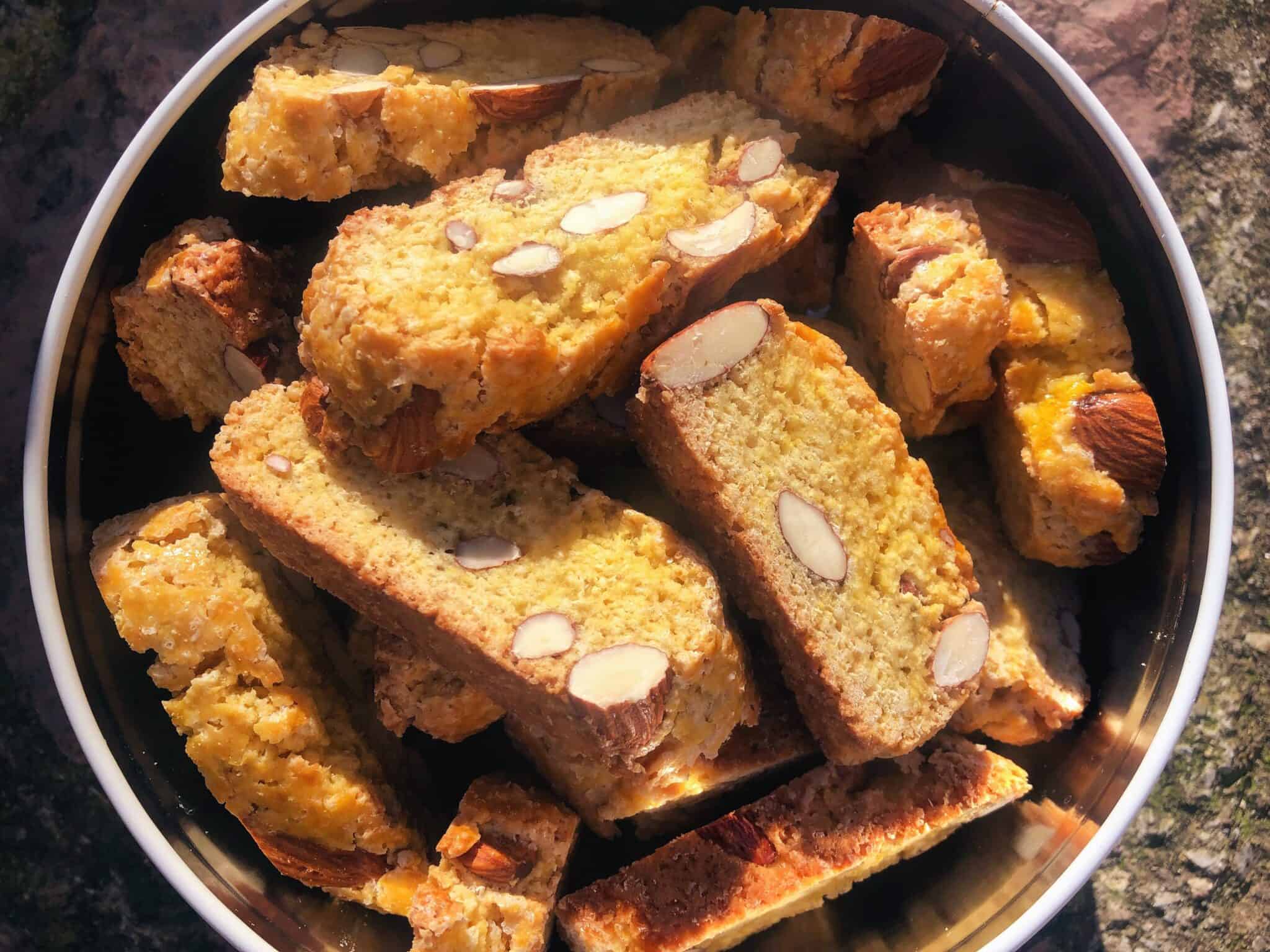 10 Most Popular Italian Cookies – Where To Eat Them and How To ...