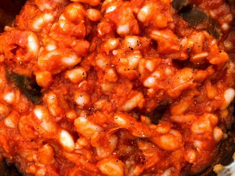 Tuscan Cannellini Beans with Tomatoes and Garlic (Fagioli All ...