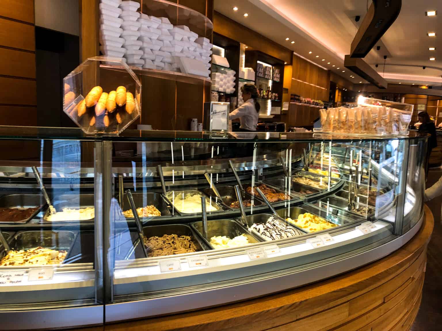 How To Order Gelato In Italy - Step-by-Step Guide + Tips - Eating ...