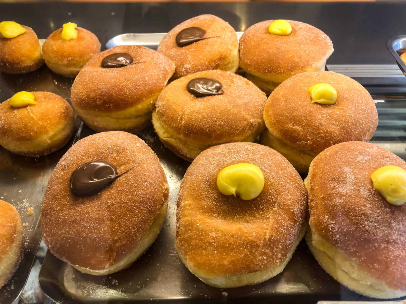 Italian Snacks - A Traveler’s Guide To 75+ Regional Snacks To Try In ...