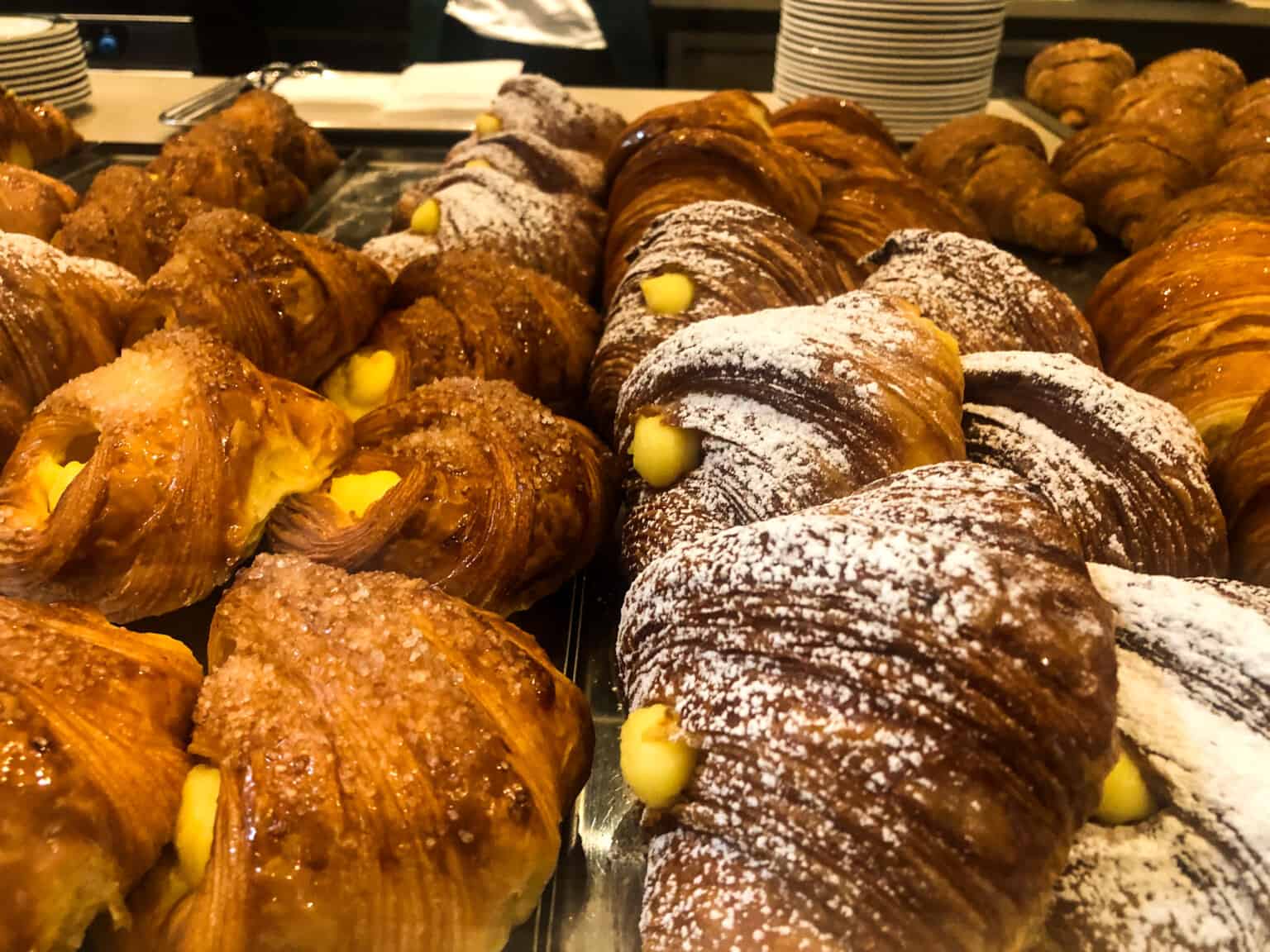 Italian Snacks - A Traveler’s Guide To 75+ Regional Snacks To Try In ...