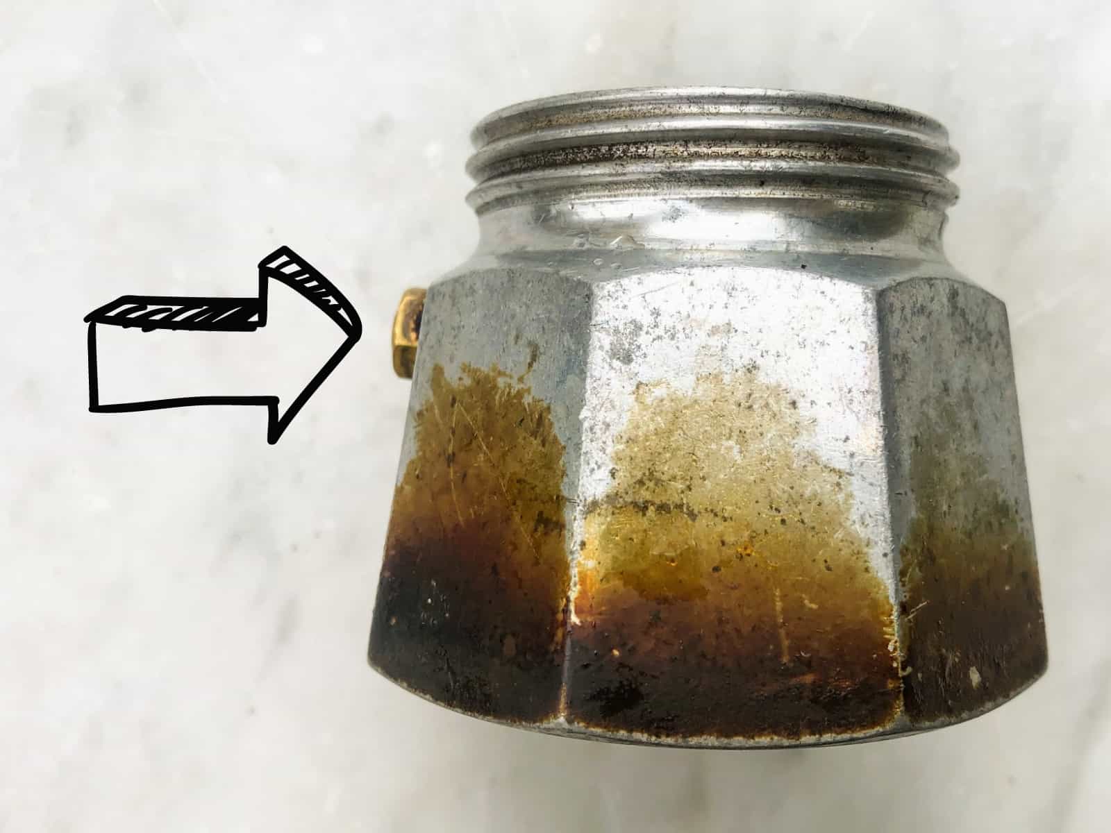 How To Make Coffee In A Moka Pot In 8 Easy Steps - Eating Around Italy