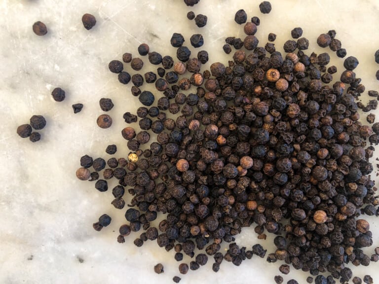 12 Common Italian Herbs & Spices (& How to Use Them) - Eating Around Italy