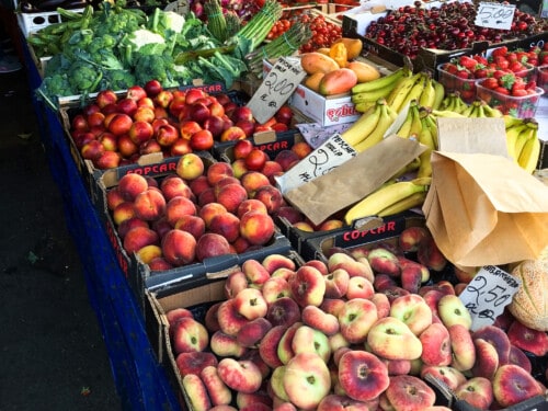 Popular Italian Fruits - Fruits We Actually Eat In Italy & When To Eat ...