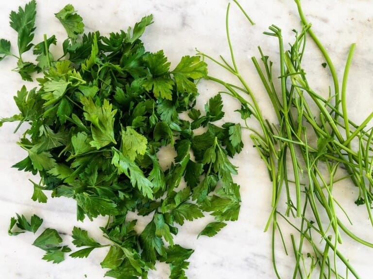 How To Freeze Parsley - 3 Ways To Store Fresh Parsley Year Round ...