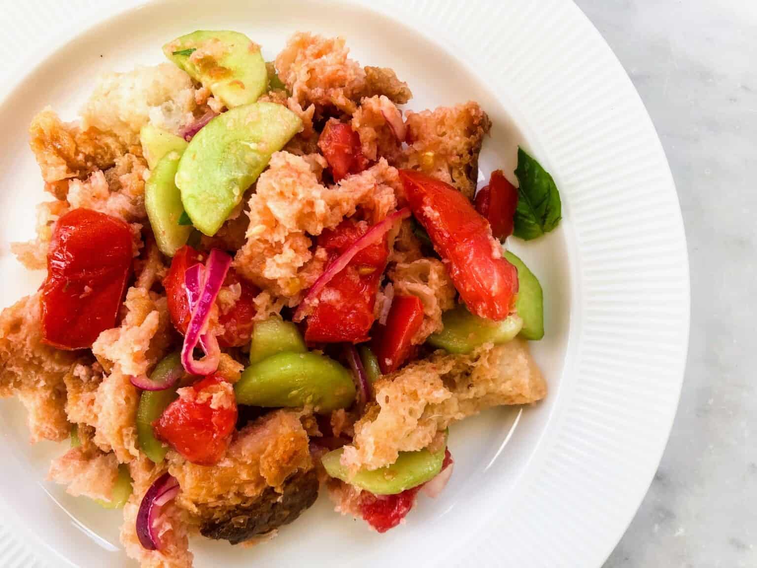 Authentic Panzanella Recipe From Tuscany (Tomato And Bread Salad ...