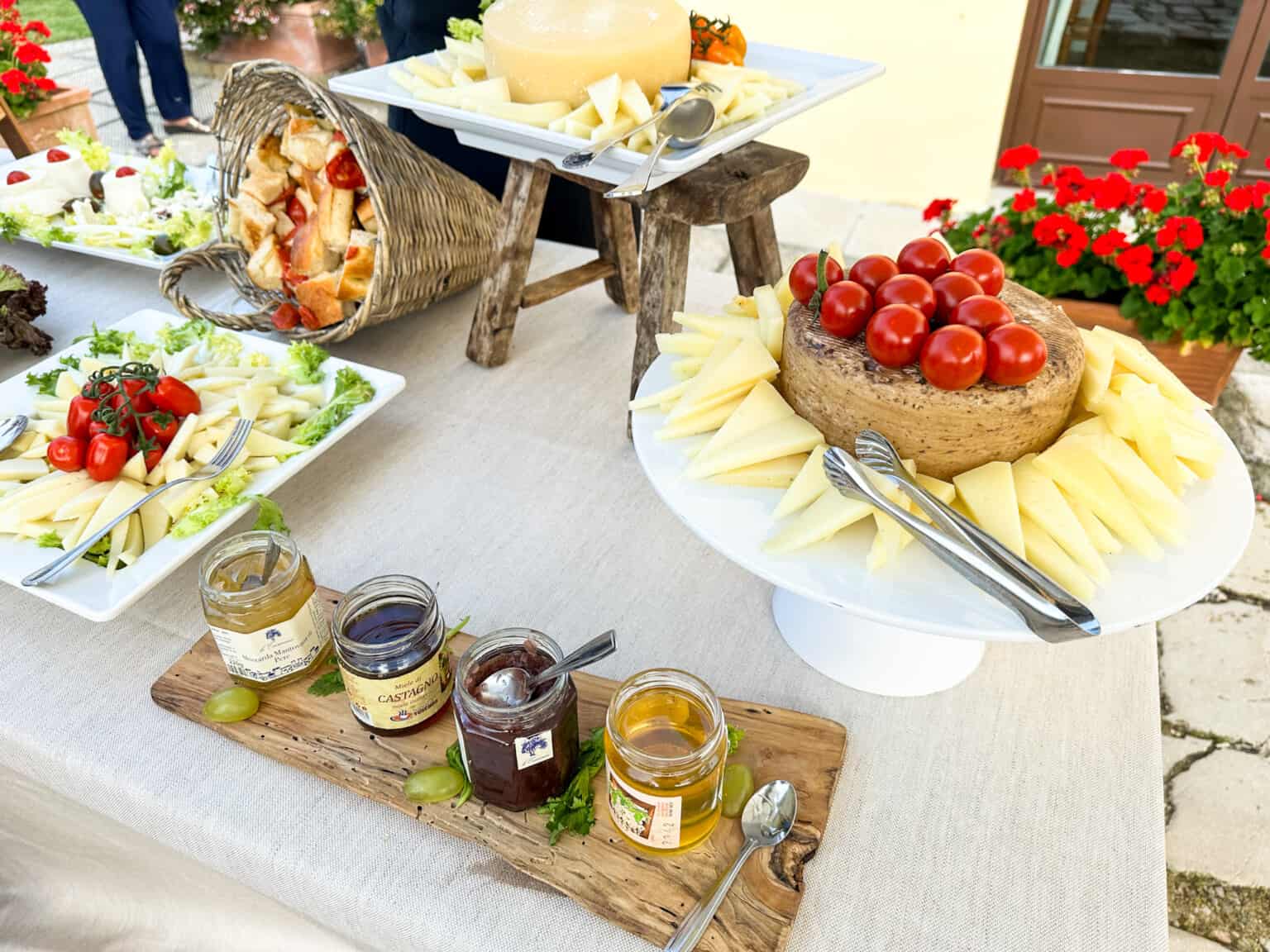 Pienza's Cheese - A Comprehensive Guide To Pecorino di Pienza - Eating ...