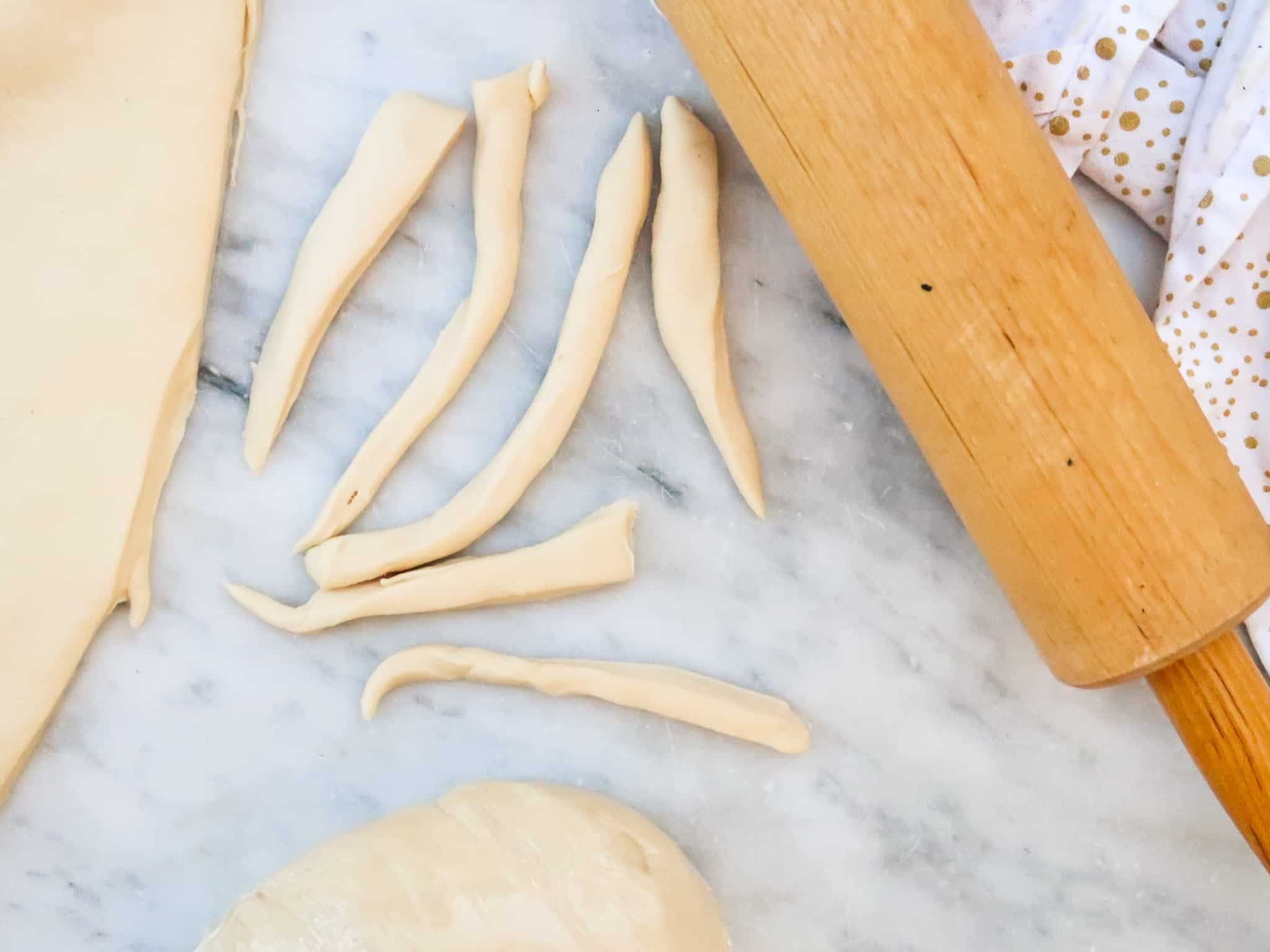 Pici Pasta Recipe – How To Make Tuscany’s Hand Rolled Spaghetti ...