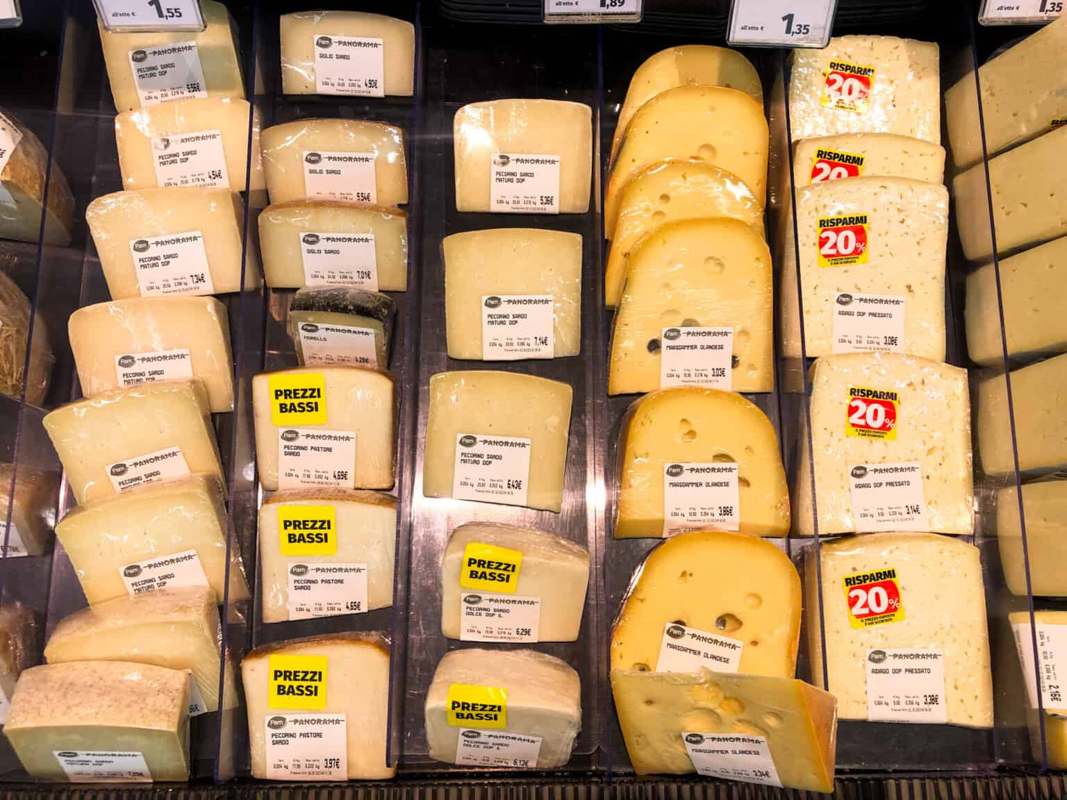 Best Italian Supermarket Snacks - What My Italian Family Buys - Eating ...