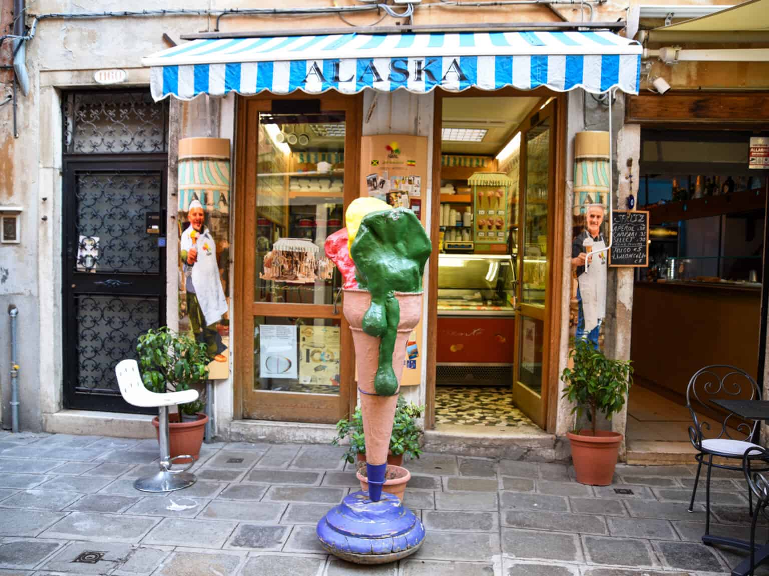 Where To Eat Before Catching Your Train At The Venice Santa Lucia Train ...