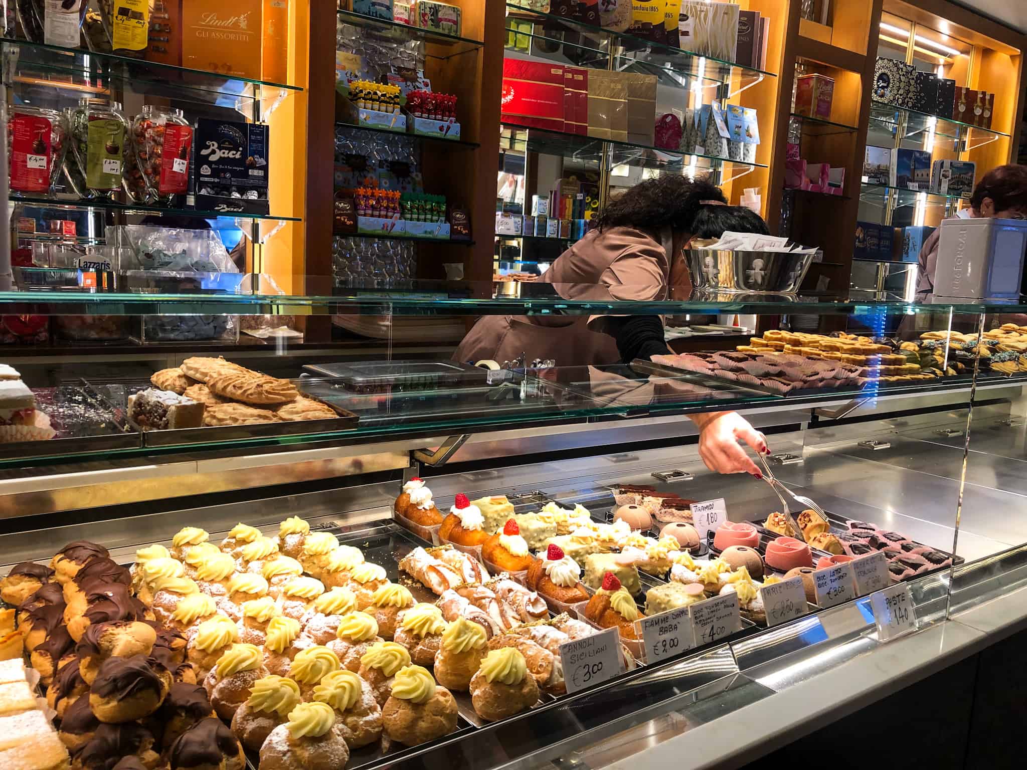 10 Amazing Bakeries In Venice, Italy - Where to Get Your Pastry On ...