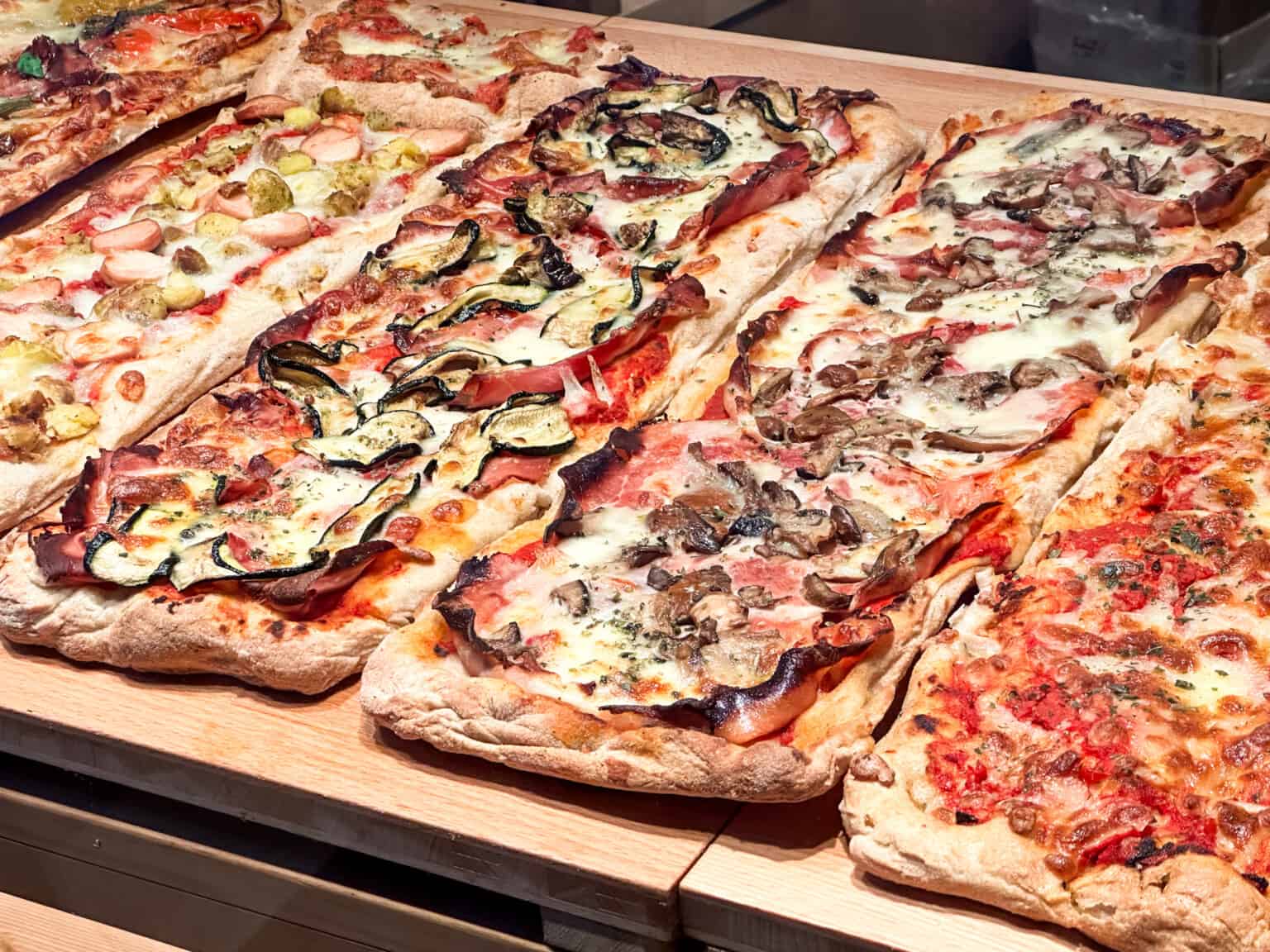 Best Pizza In Venice, Italy - My 'Don't Miss' List for 2026 - Eating ...