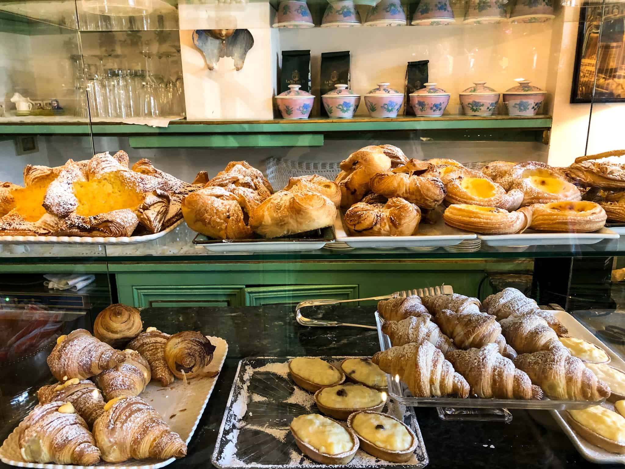 A Local Dishes on Her Favorite Pastry Shops in Florence - Eating Around ...