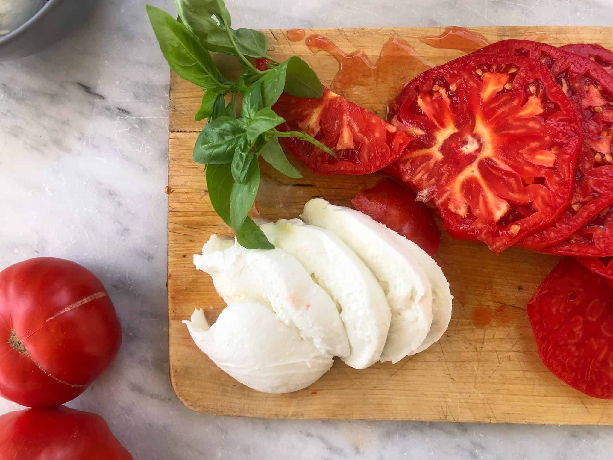 Caprese Salad Recipe - How We Make And Serve It In Italy - Eating ...