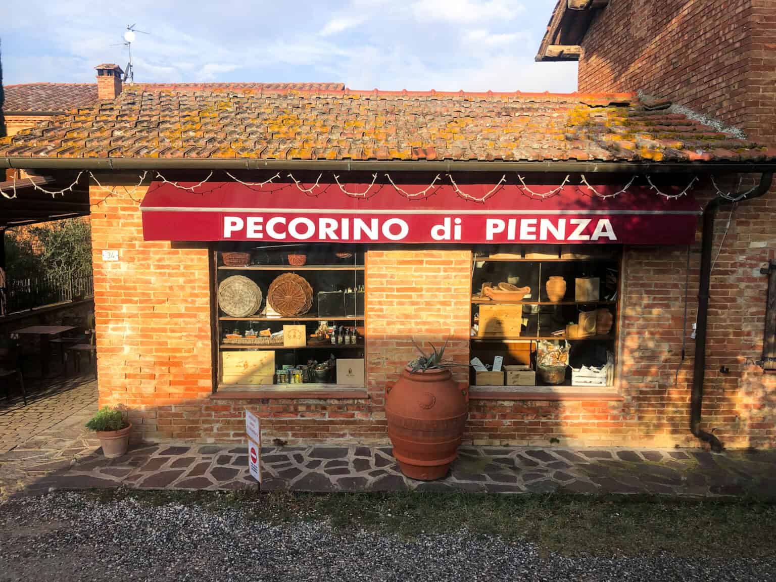 Pienza's Cheese - A Comprehensive Guide To Pecorino di Pienza - Eating ...