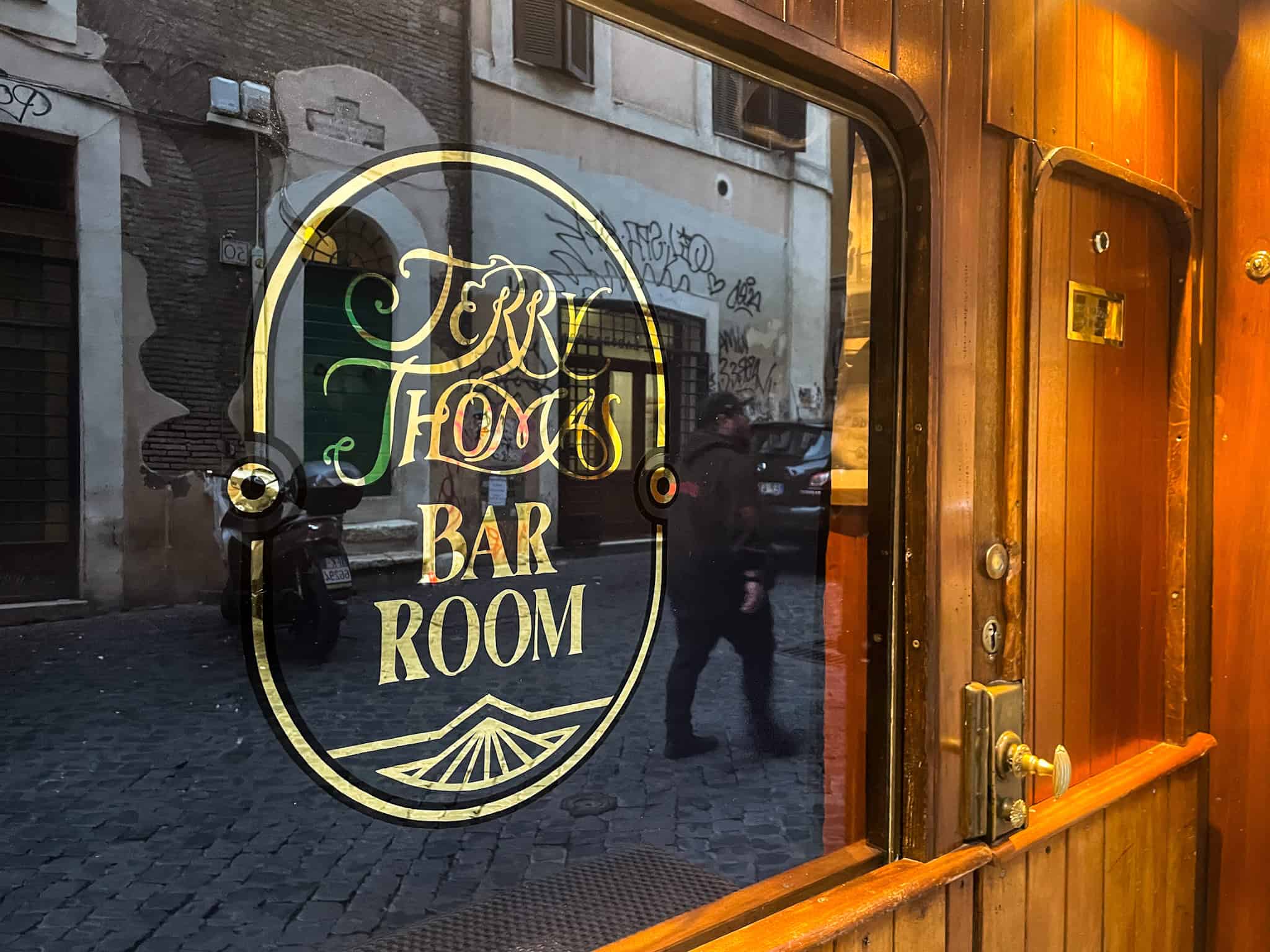 My 8 Favorite Nightlife Drinking Spots in Rome to Start the Evening ...